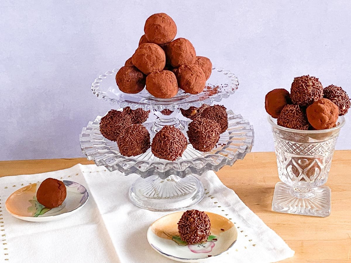 Troufakia - Low FODMAP Chocolate Walnut Truffles - FODMAP Everyday