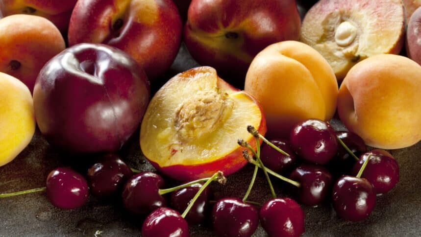 25 Of Our Favorite Low FODMAP Stone Fruit Recipes: Peaches, Plums ...
