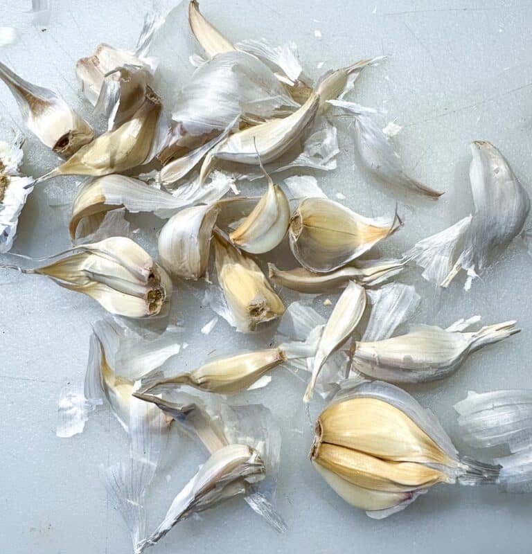 Low FODMAP Acidified Garlic-Infused Oil - FODMAP Everyday