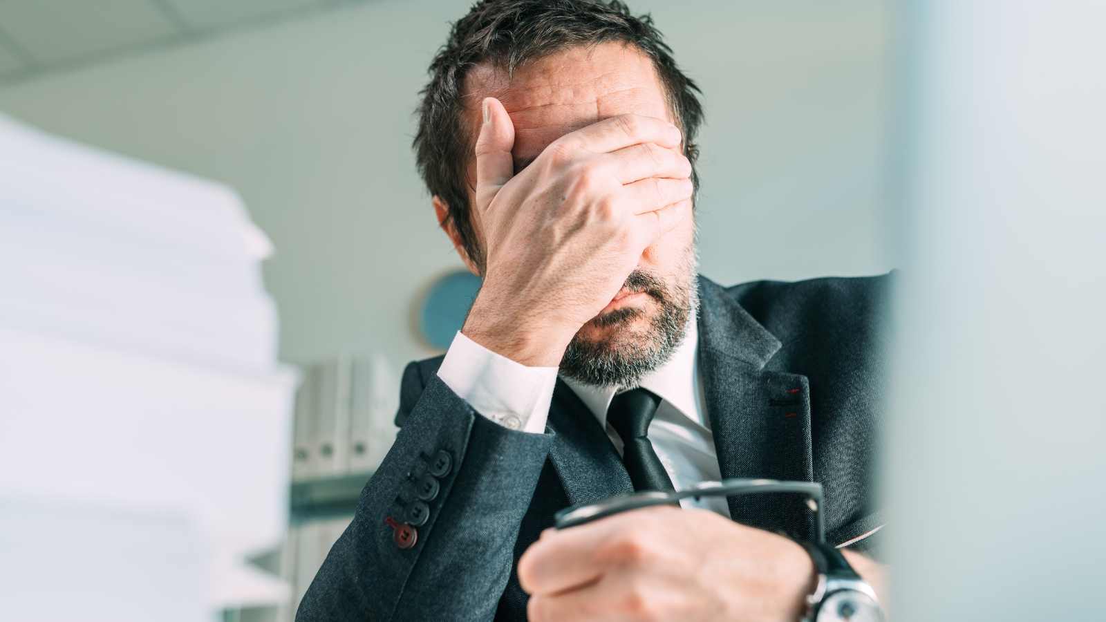 15 Habits That Make You Feel Busy All the Time (But Get You Nowhere ...