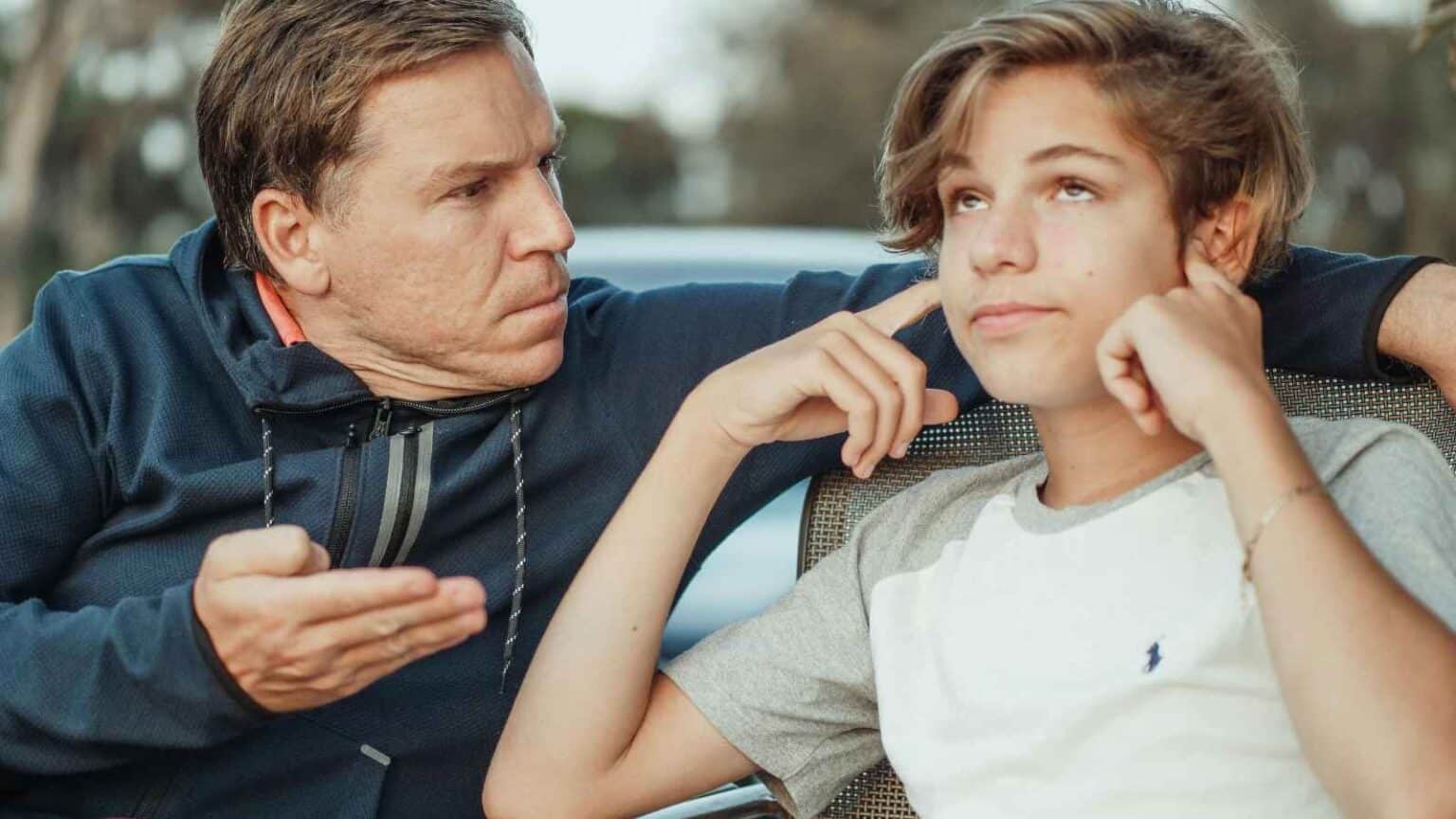 If someone secretly dislikes you, they’ll show these 12 clear signs you ...
