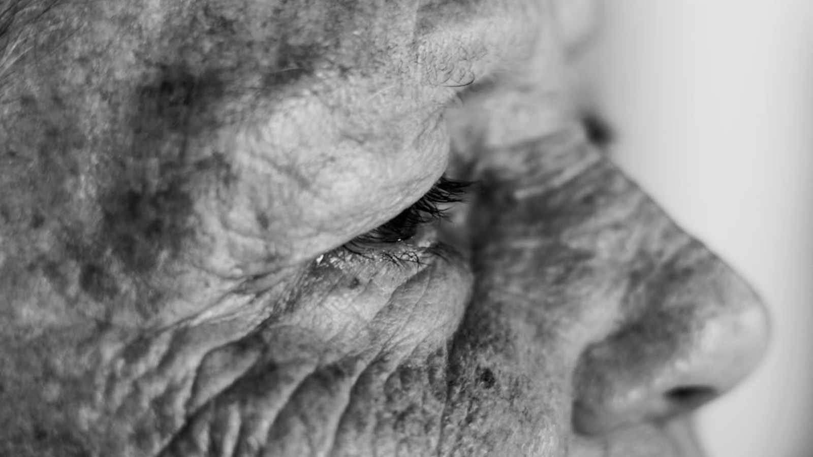 10 physical changes that often occur in the final stages of life ...