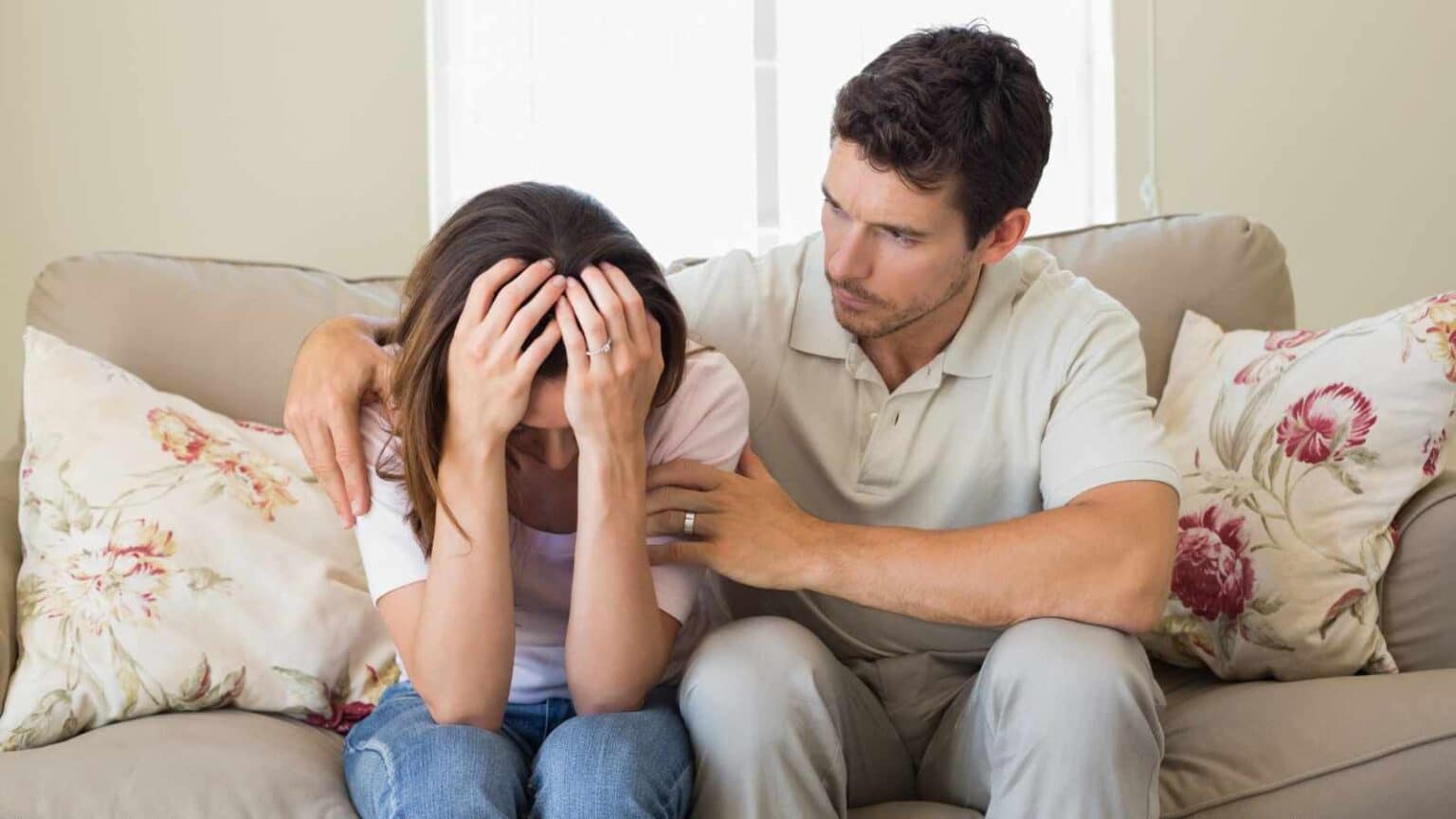 10 things women hide from their partners but secretly resent forever ...