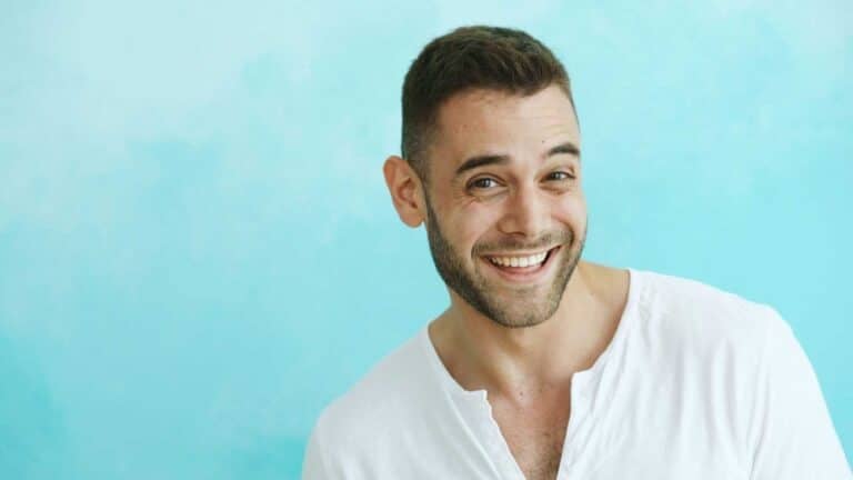 13 subtle things that can make men appear feminine - FODMAP Everyday