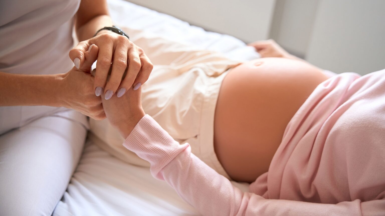 Midwives and Doulas: Understanding the Difference and Their Roles in ...