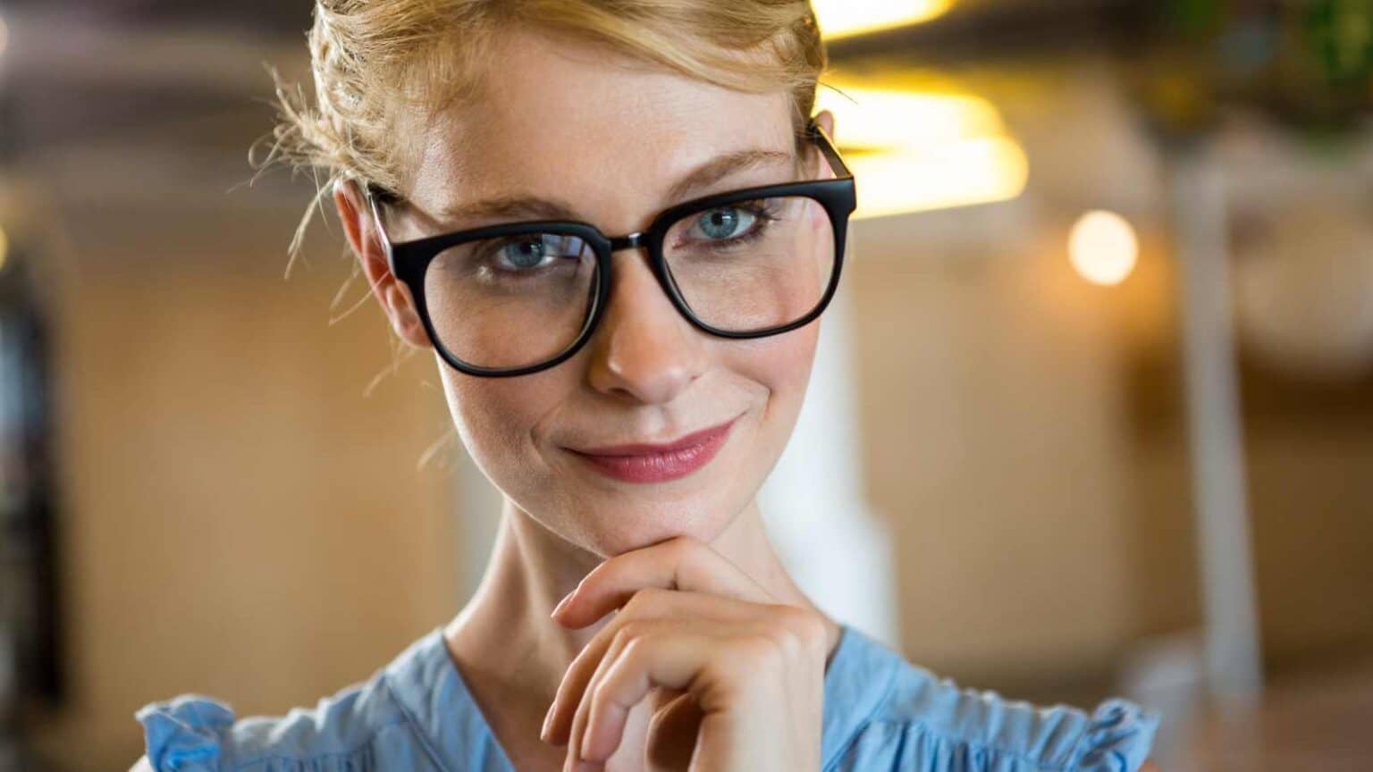12 modern woman habits some men say make dating hard - FODMAP Everyday