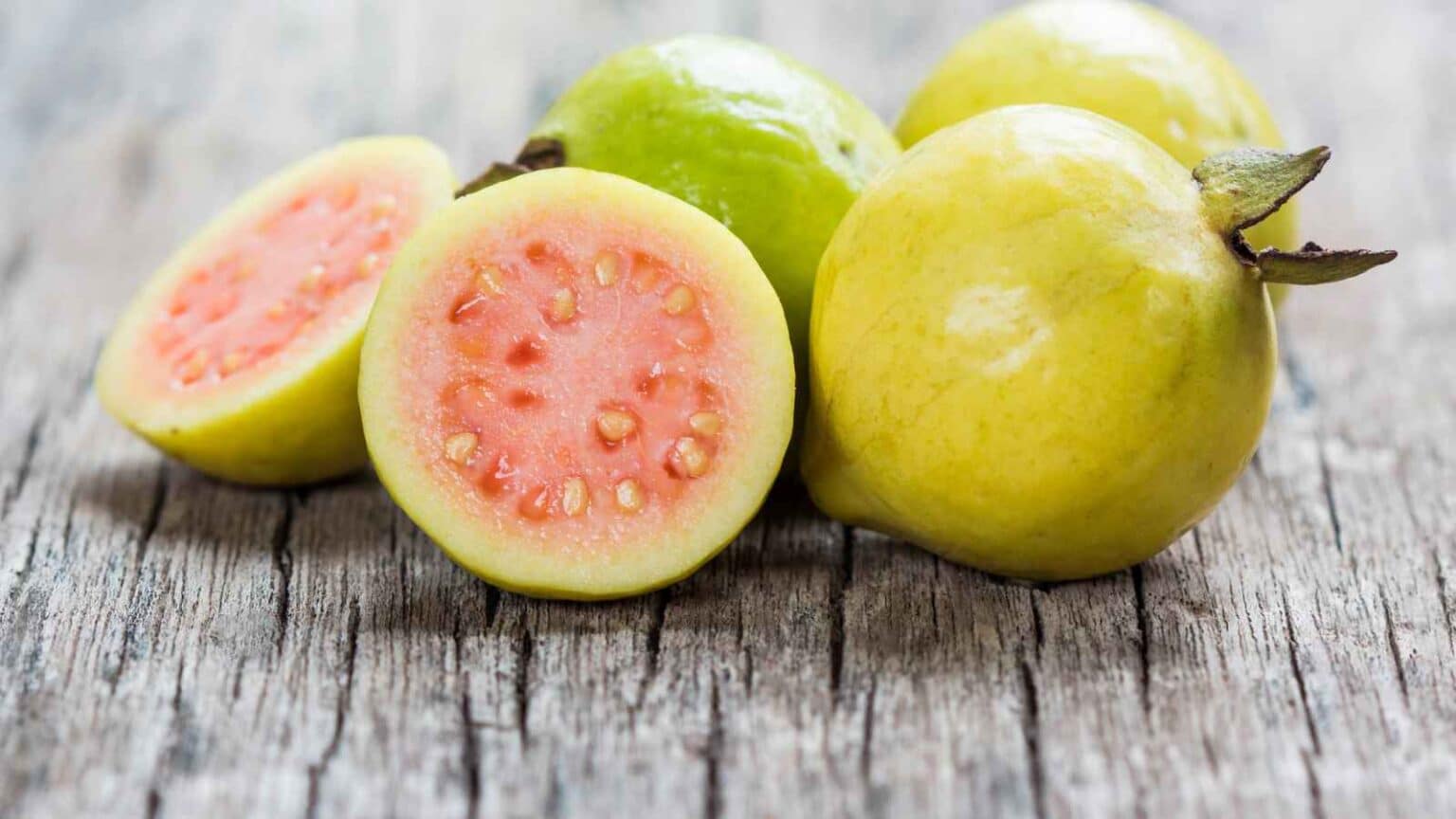 10 fruits that support healthy red blood cell production - FODMAP Everyday